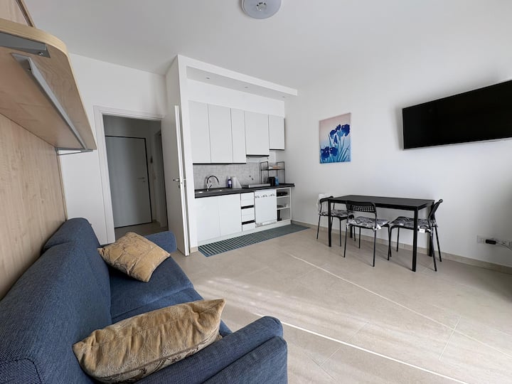 [Blue Iris] - Varese E Laghi / Svizzera - Varese