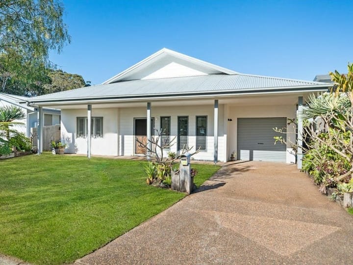 Entire Home At Shelly Beach Nsw - Central Coast