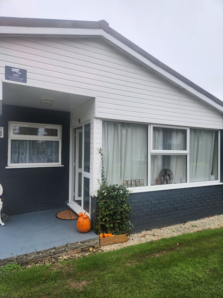 Suffolk Broadlands Cozy Home Where East Meets West - Lowestoft