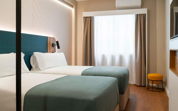 Limehome Benidorm Calle Major | Twin Room - Benidorm