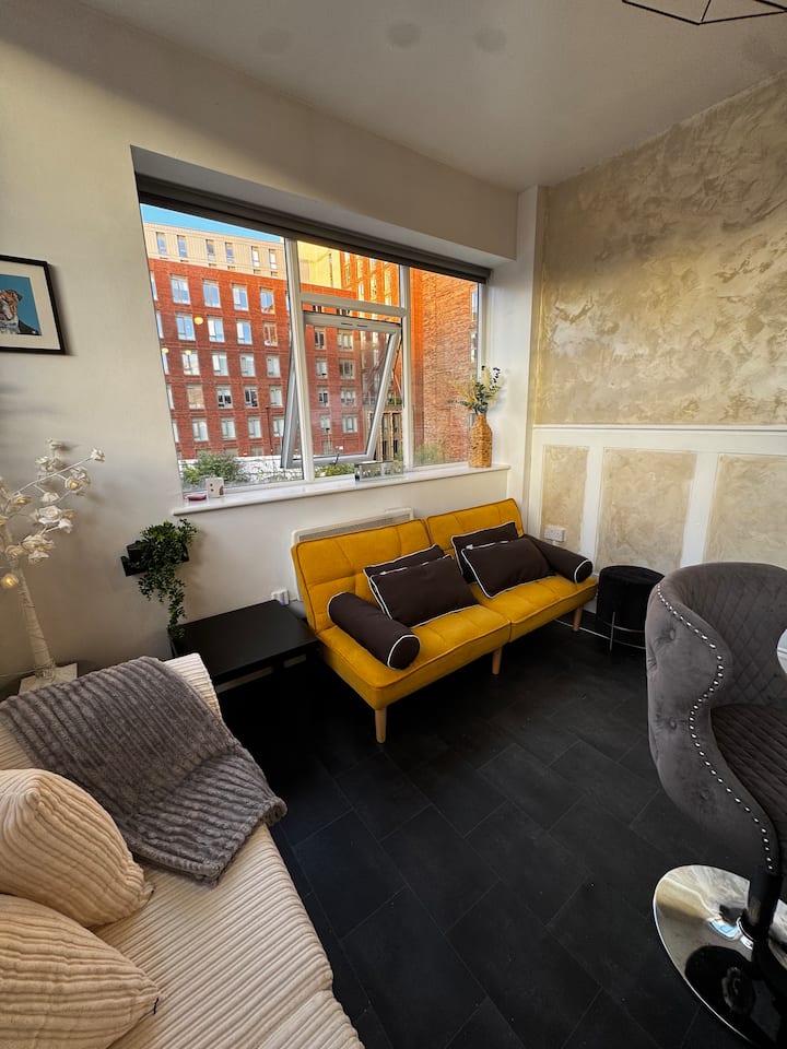 Snooker House
• Games Room 
• Sleeps 5
• Central - Sheffield