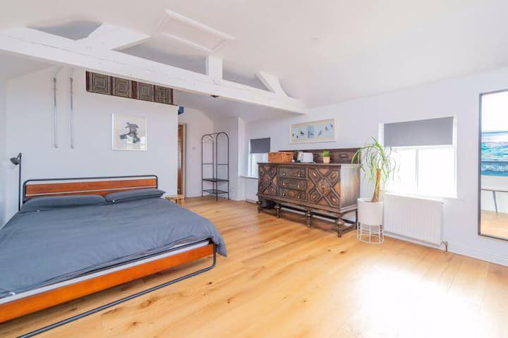 Offa's Dyke Studio - Oswestry