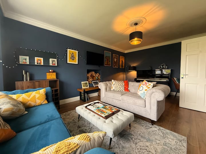Modern 4 Bed,3 Bath Detached Home With Sea View - Derry