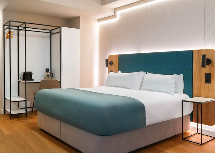 Limehome Benidorm Calle Major | Comfort Queen Room - Benidorm