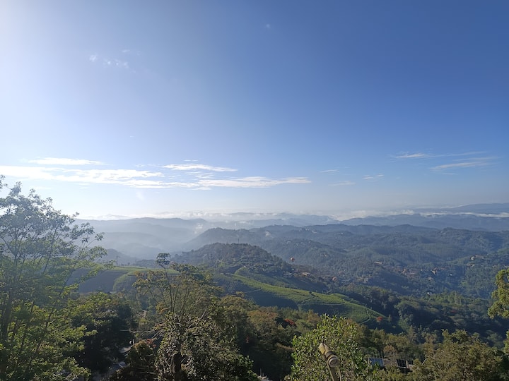 Tea Plantation & Sunrise Mountain View Cottage - Munnar