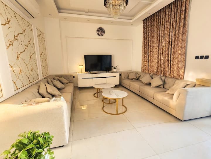 Sunset Terrace 5br Villa Family Retreat | Helio 2 - Sharjah