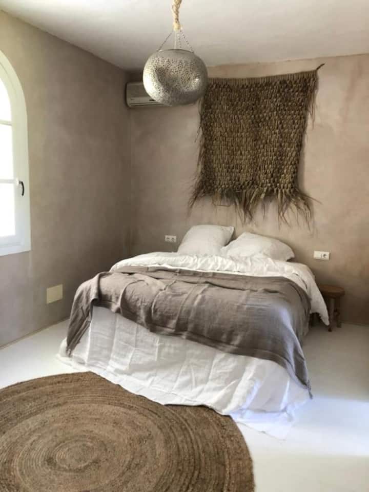 Private Mini Apartment With Double Bed Ensuite - Ojén