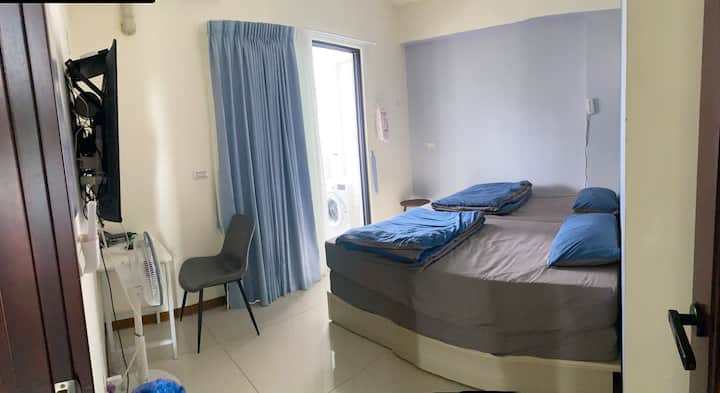 鴻綾雅苑302房(雅緻悠然雙人房，附陽台/3間共用衛浴) - 쉐자 구