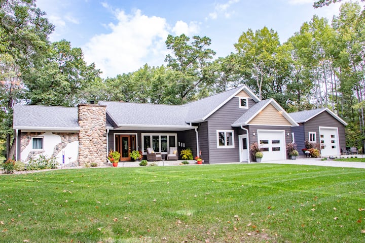 The Lake Holcombe Escape - Cornell, WI