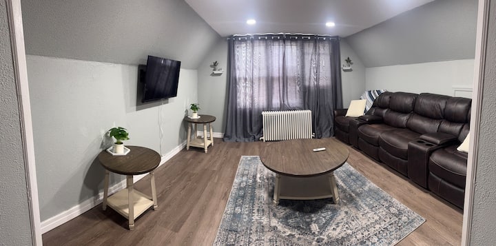 Newly Renovated Walk Up Apartment Near Everything - Fond du Lac, WI