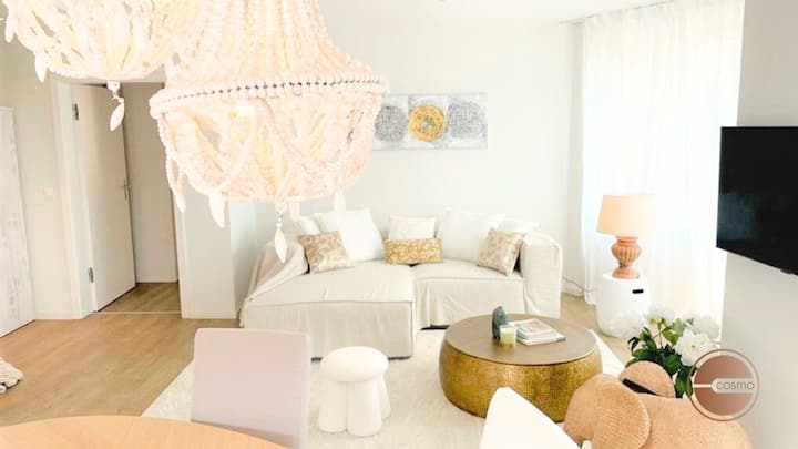 Coastal Breeze | 2-br Serviced Apartment - Zürich
