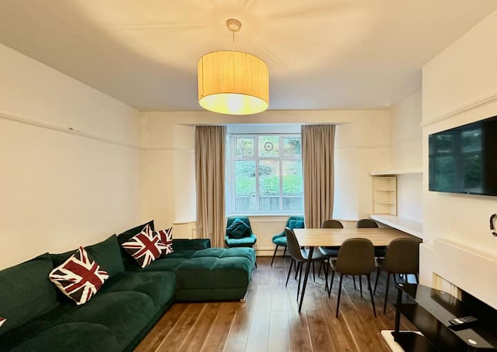 Spacious Ground Floor Flat In Finchley - London, UK
