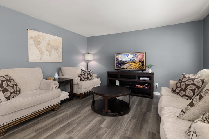 Little Blue Haven - Cozy 3br W/ Yard - Mansfield, OH