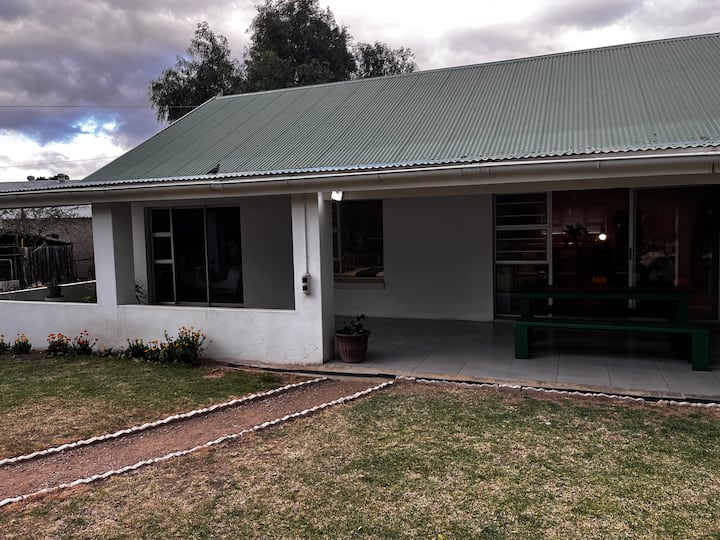 Dorpshuisie - Uniondale