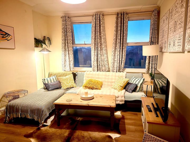 Airy Bright Apartment In St Leonards - Battle