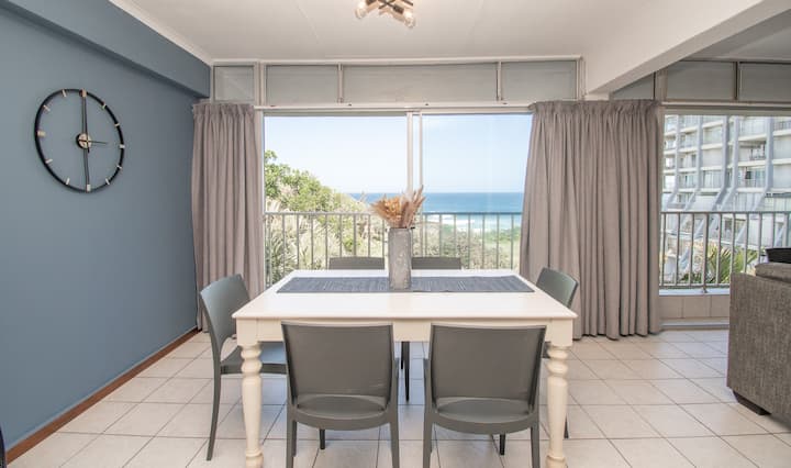 27 Kyalanga Umhlanga Rocks Beachfront - Umhlanga