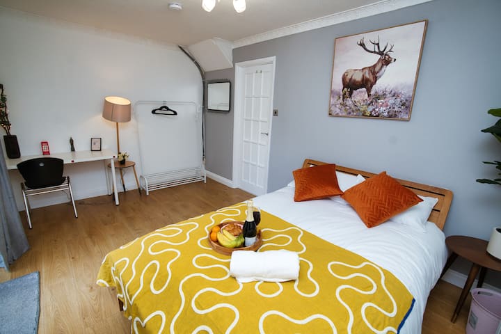 Spacious Home Close To Milton Keynes City Centre - Milton Keynes