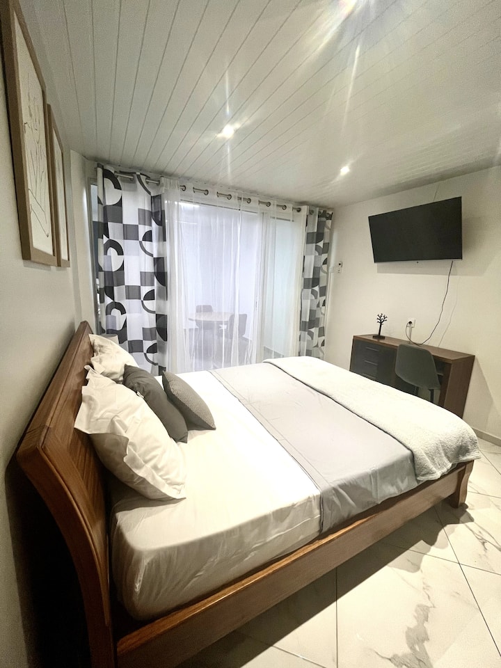 Studio G – Baignoire, Clim & Accès Plage - Cayenne