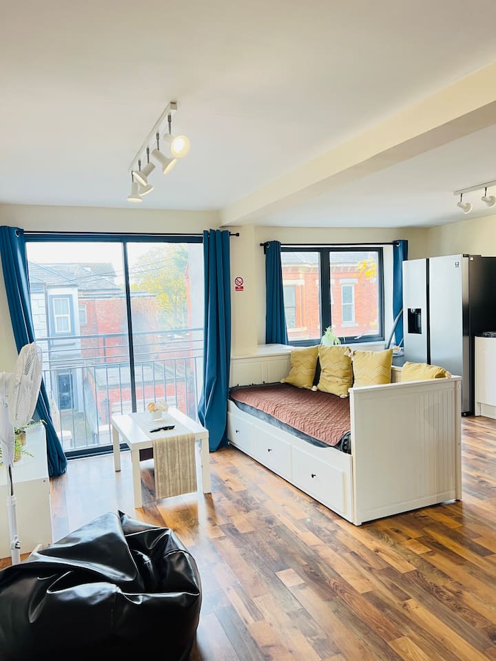 Bright 2br Apt Near Ntu & City Centre-free Parking - Nottingham