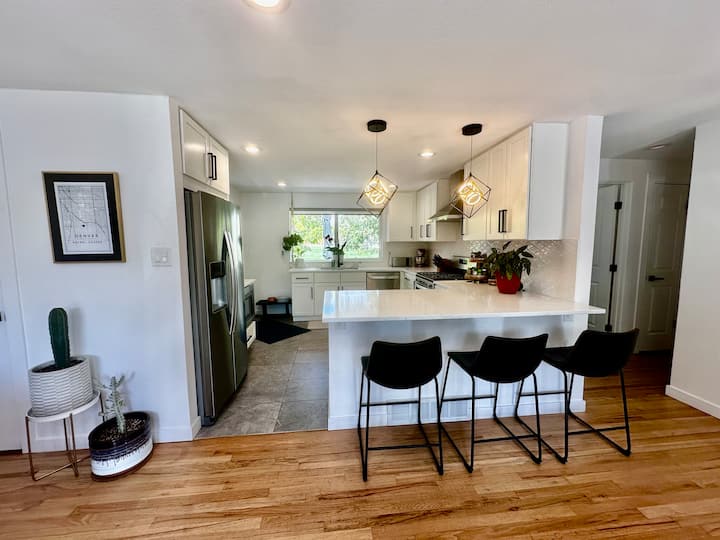 Littleton Getaway | Big Yard + Pet Friendly - Littleton, CO