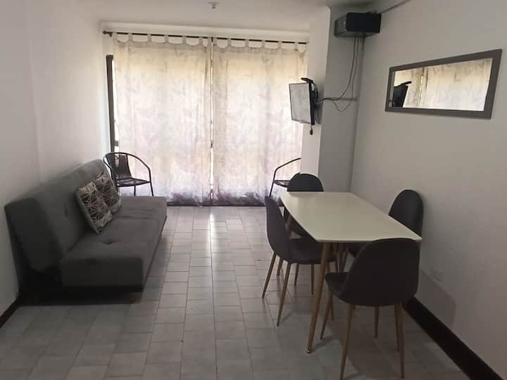 Sur Con Parqueadero Cerca A Clinica Valle Del Lili - Cali