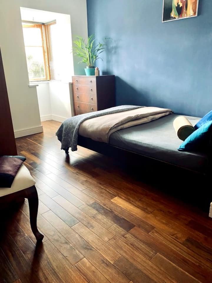 Elegant Double Room, Private Bathroom, Greystones - Greystones