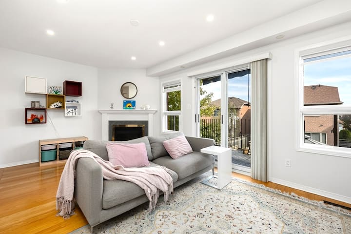 Charming, Spacious House In Richmond Hill - Markham