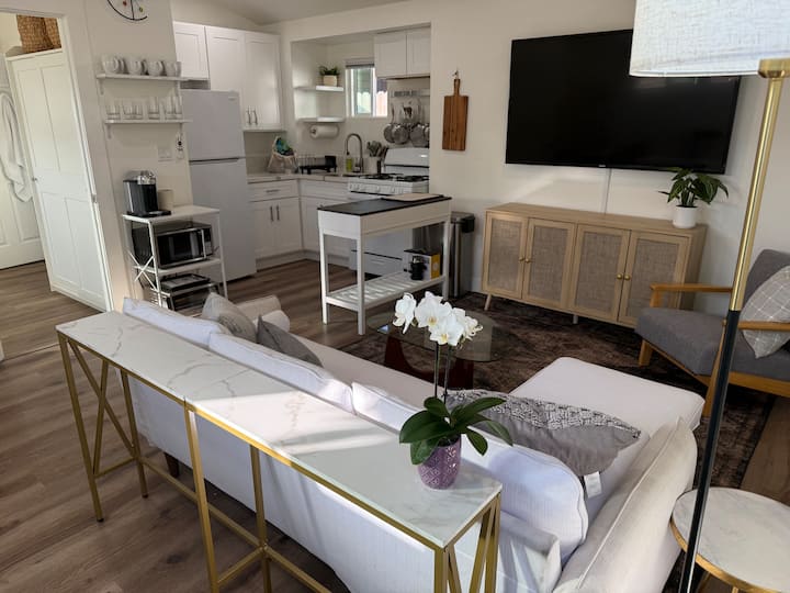 Cozy Ventura Beach Cottage - Ventura