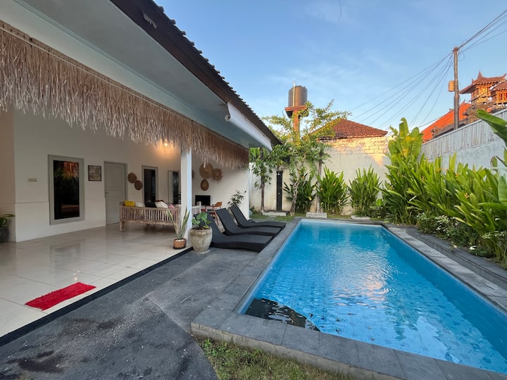 Villa Kondo - 2 Br With Private Pool - Seminyak