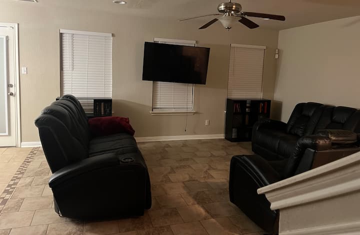 Nice Family Home In A Quiet Neighborhood. - Killeen, TX