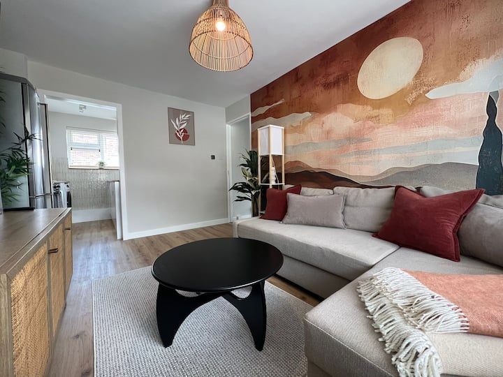 Newly Refurbed Modern 2bed Property In Stanstead - London Stansted Airport (STN)
