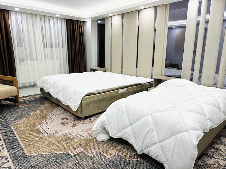 Midyat’ta Otoparklı Ve Modern Tasarımlı Taş Konak - Midyat