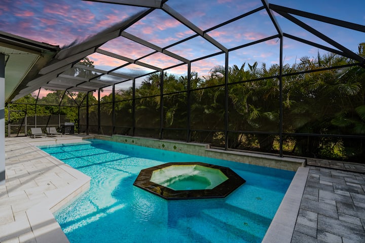 Beautiful Bungalow In A Quiet Neighbourhood - Fort Myers, FL