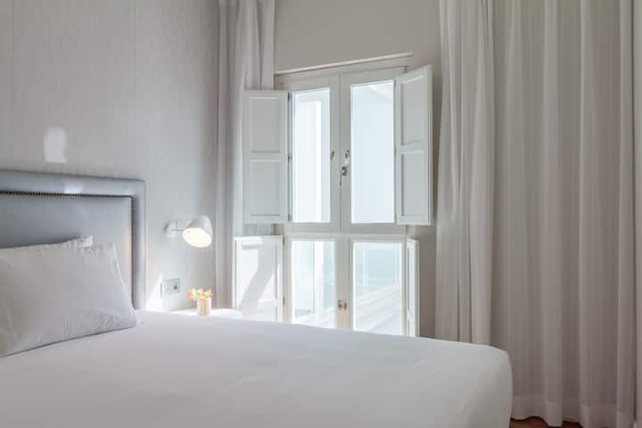 Suite 3 Dormitorios Con Balcón - 5 Adultos - Cádiz