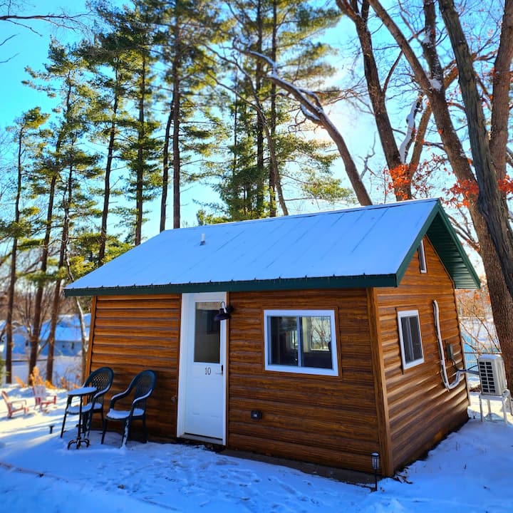 Fireside Cabins 10 | Cozy Bunk Cabin W/fire Ring - Baraboo, WI