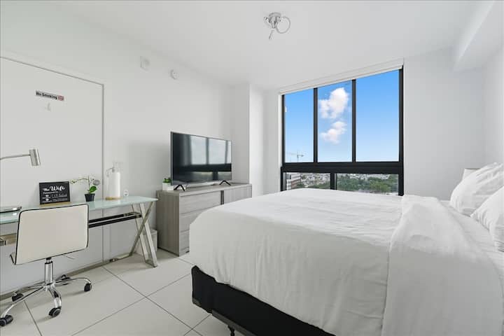 Cozy Apartment 20 Minutes From Downtown Miami - Doral, FL