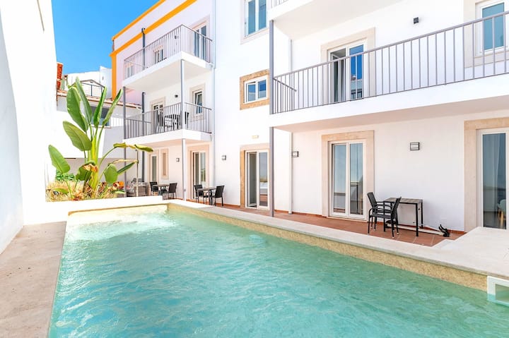 Stylish Silves Apt: Pool, Balcony & Rooftop Views - Silves