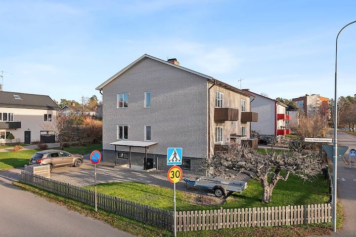 En (Rymlig Lägenhet) ÖStermalm I Centrala Finspång - Finspång