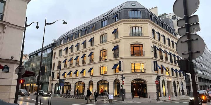 3-br Best Location — Champs-élysées / Av Montaigne - Ibis Styles Paris Gare Saint Lazare