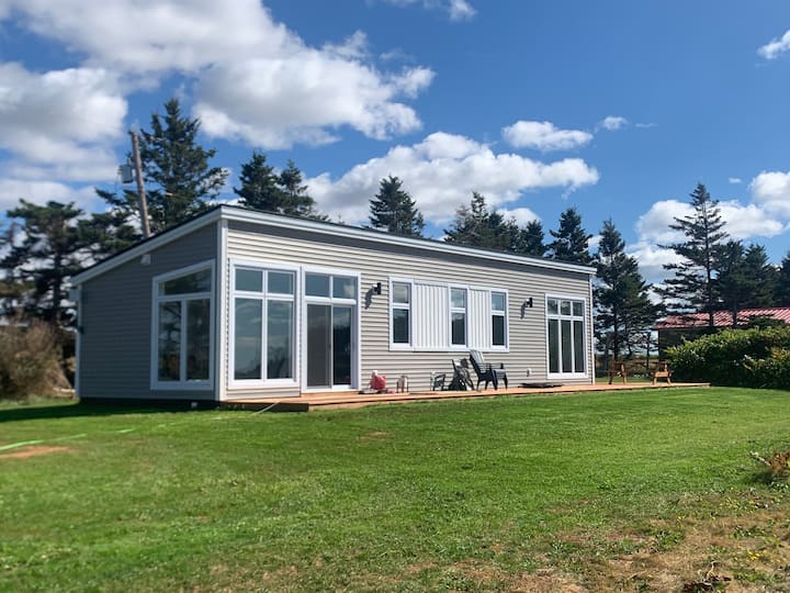 Brand New Spectacular Beachfront Cottage On Pei - Summerside