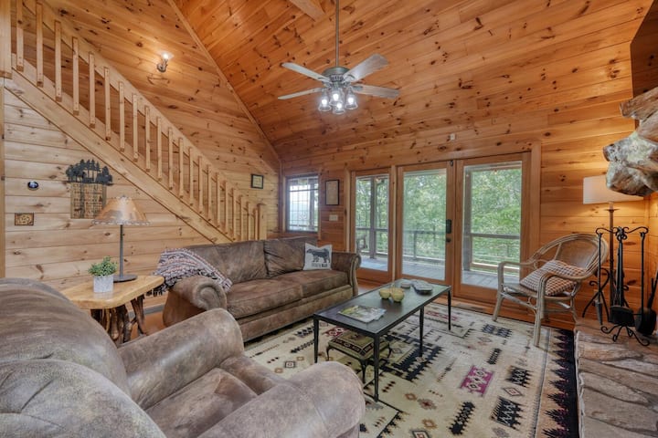 Cabin With Lake+mountain Views, Hot Tub+fire Pit - Blue Ridge, GA
