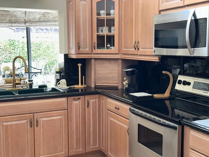 Gorgeous 4 Bedroom House Close To Downtown Delray - Delray Beach, FL