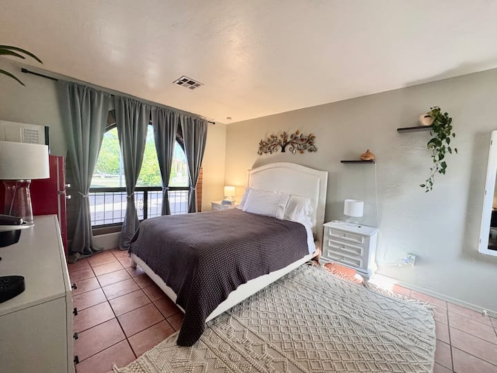 Serene Casita • Private Entrance • Queen Bed - Mesa, AZ