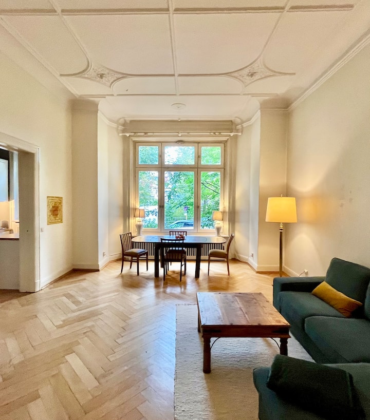 Großzügige Stadtvilla-wohnung An Der Alster - Hamburg