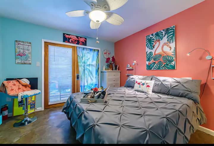 "The Flamingo Unit" 
1 Bdrm-bath-screened Kitchen - Cocoa Beach, FL