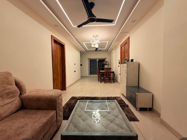Eclectic Escape: Stylish 1bhk Getaway - Indore