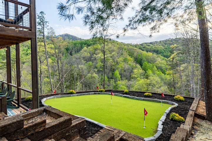Indoor Pool•hot Tub*gamrm•fire Pit*putting Green! - Tennessee