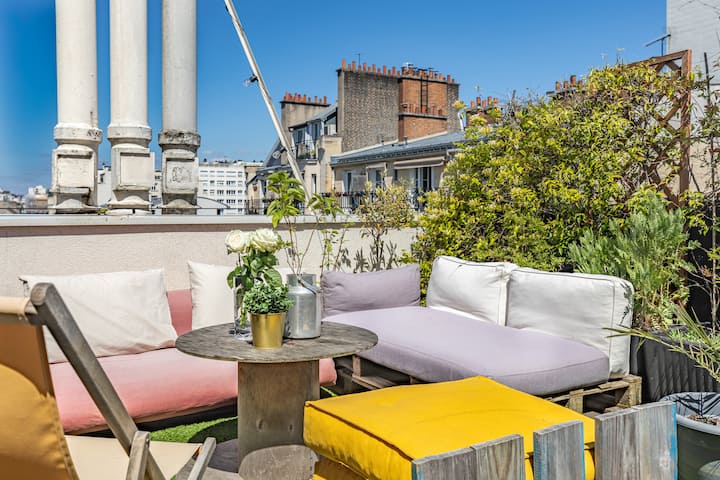 Superbe Terrasse Nichée Sur Les Toits De Paris ! - Parigi