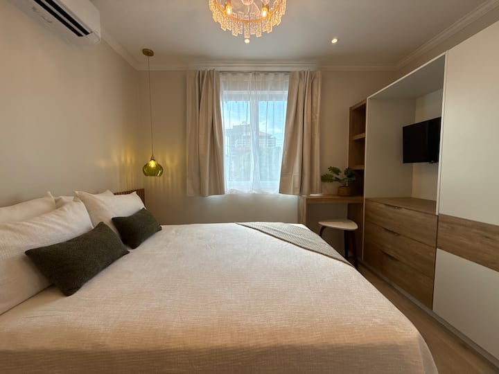 Elegant 1 Br Queen Apt | Savannah - 西班牙港