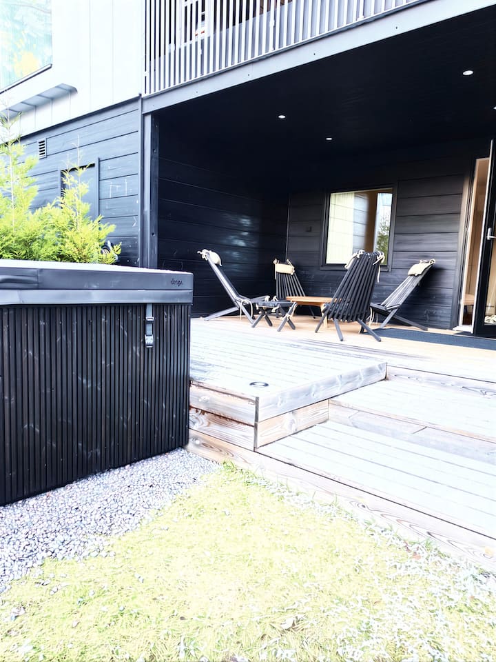 Modern Log Home – Sauna & Outdoor Jacuzzi - Helsinki